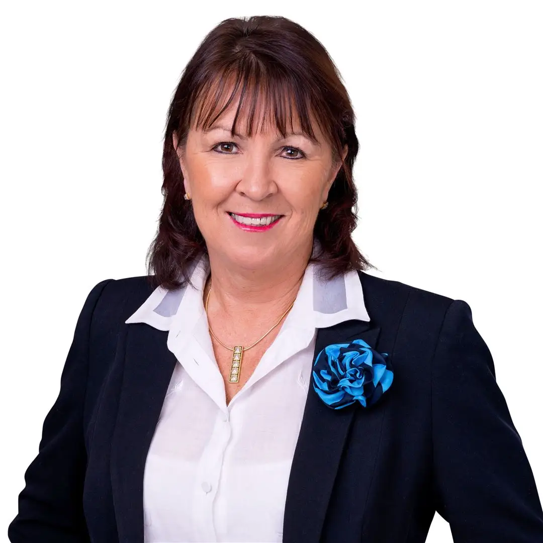 Debra Ryan - Real Estate Agent in Clarks Beach | Harcourts Clarks Beach