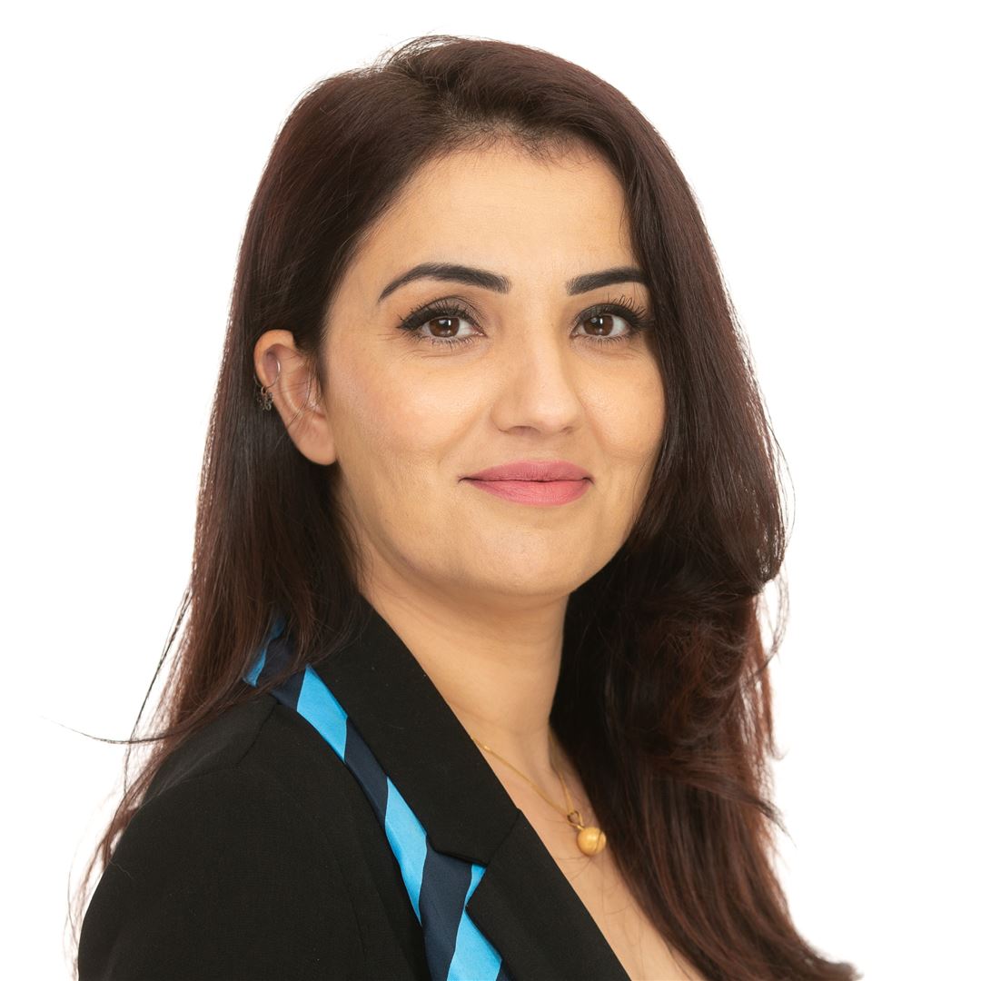 Nilab Najib | Licensed Sales Consultant | Harcourts Riccarton