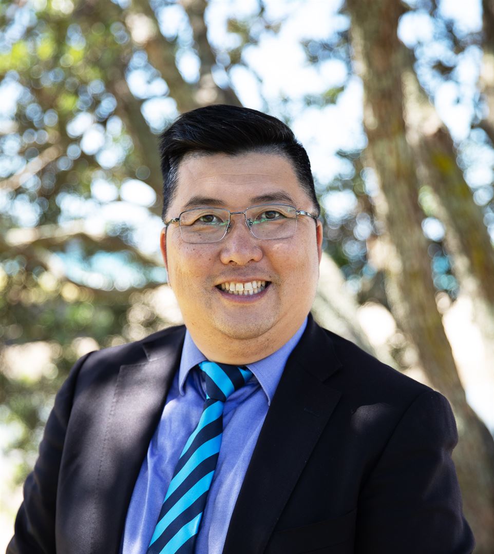 Deng Peng Long - Real Estate Agent in Browns Bay | Harcourts Browns Bay