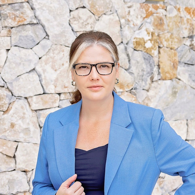 Emma Crane - Real Estate Agent in Wellington Point | Harcourts Property ...