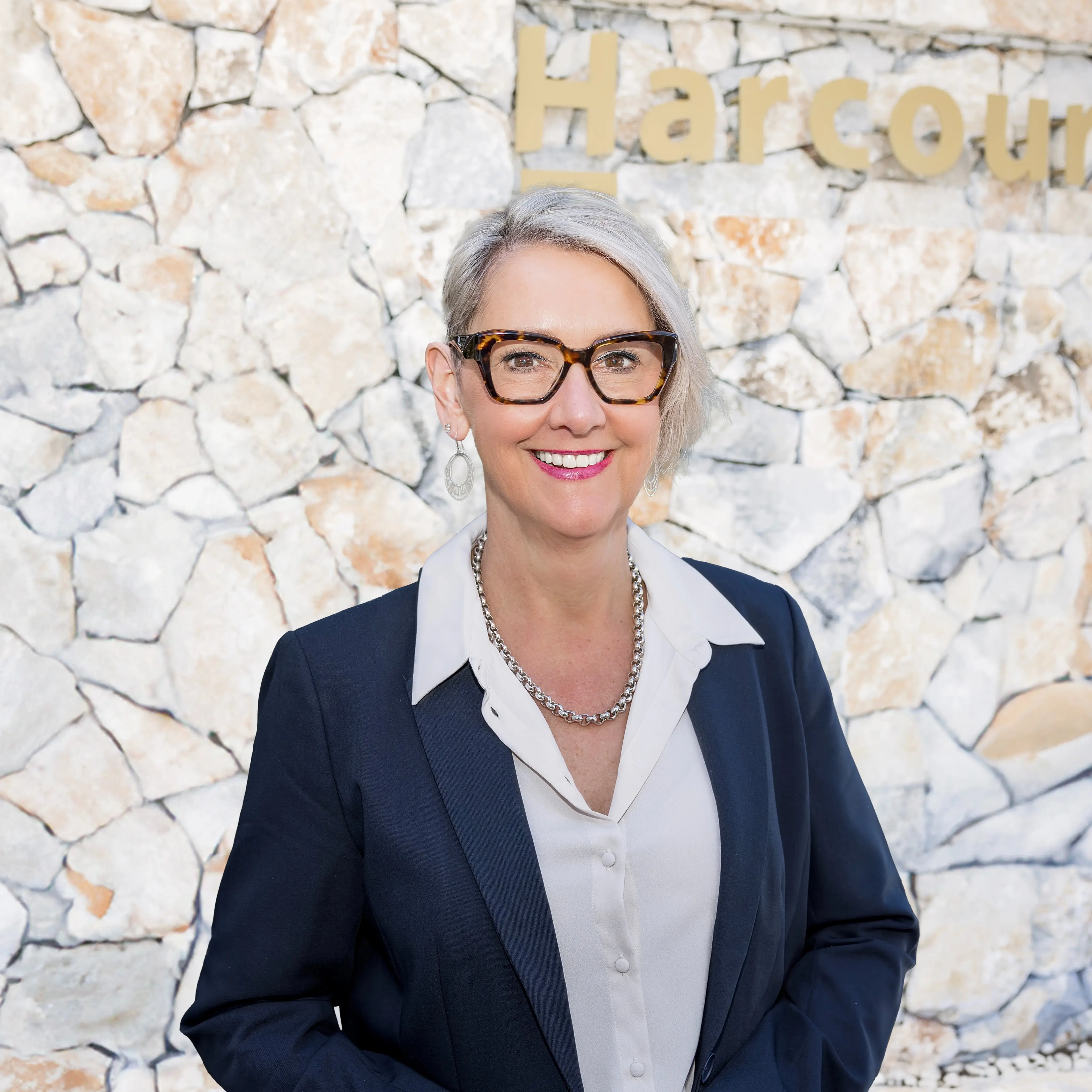 Helga Hartzer - Real Estate Agent | Harcourts Property Centre The Gap