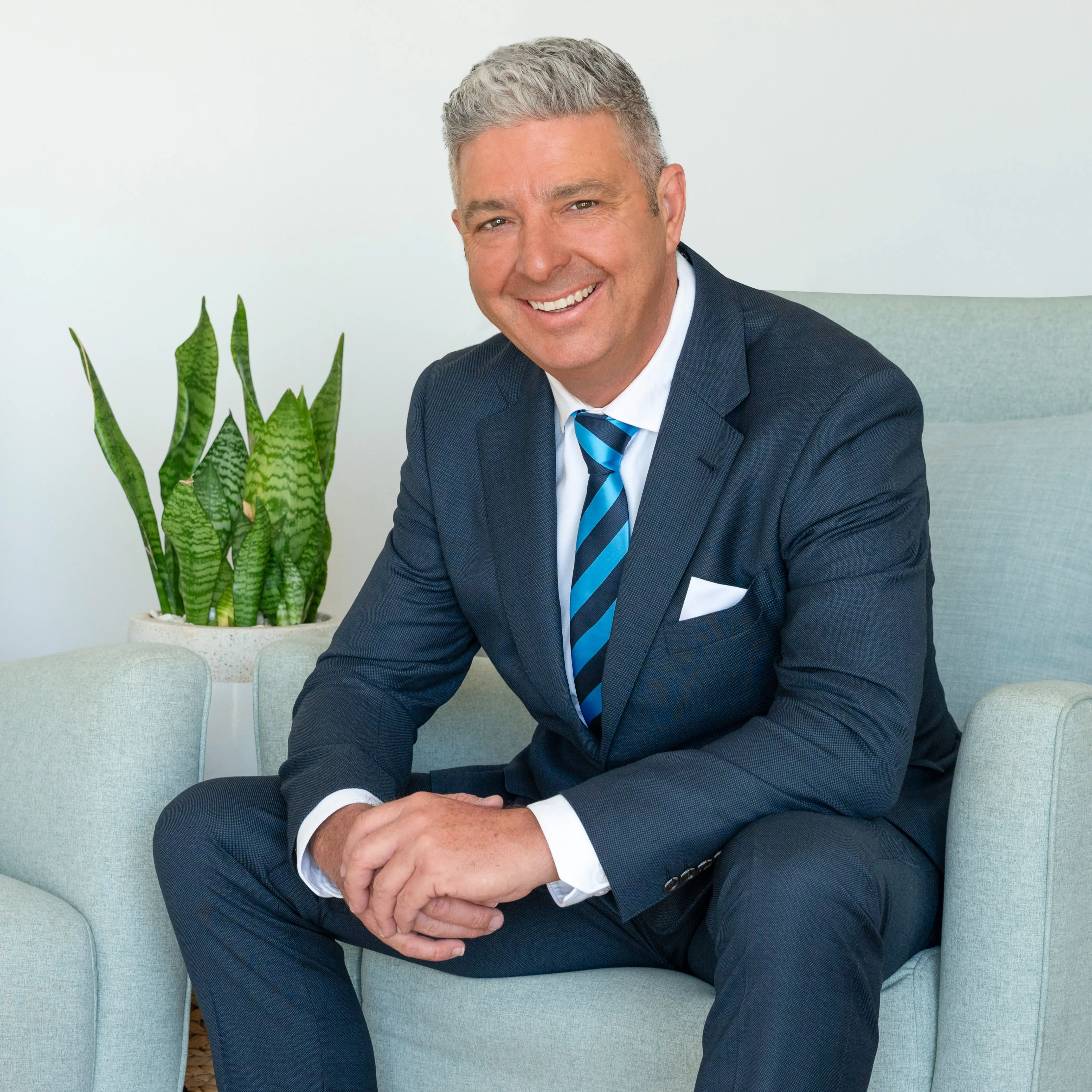 Harcourts Complete People and Agents - Get in Touch