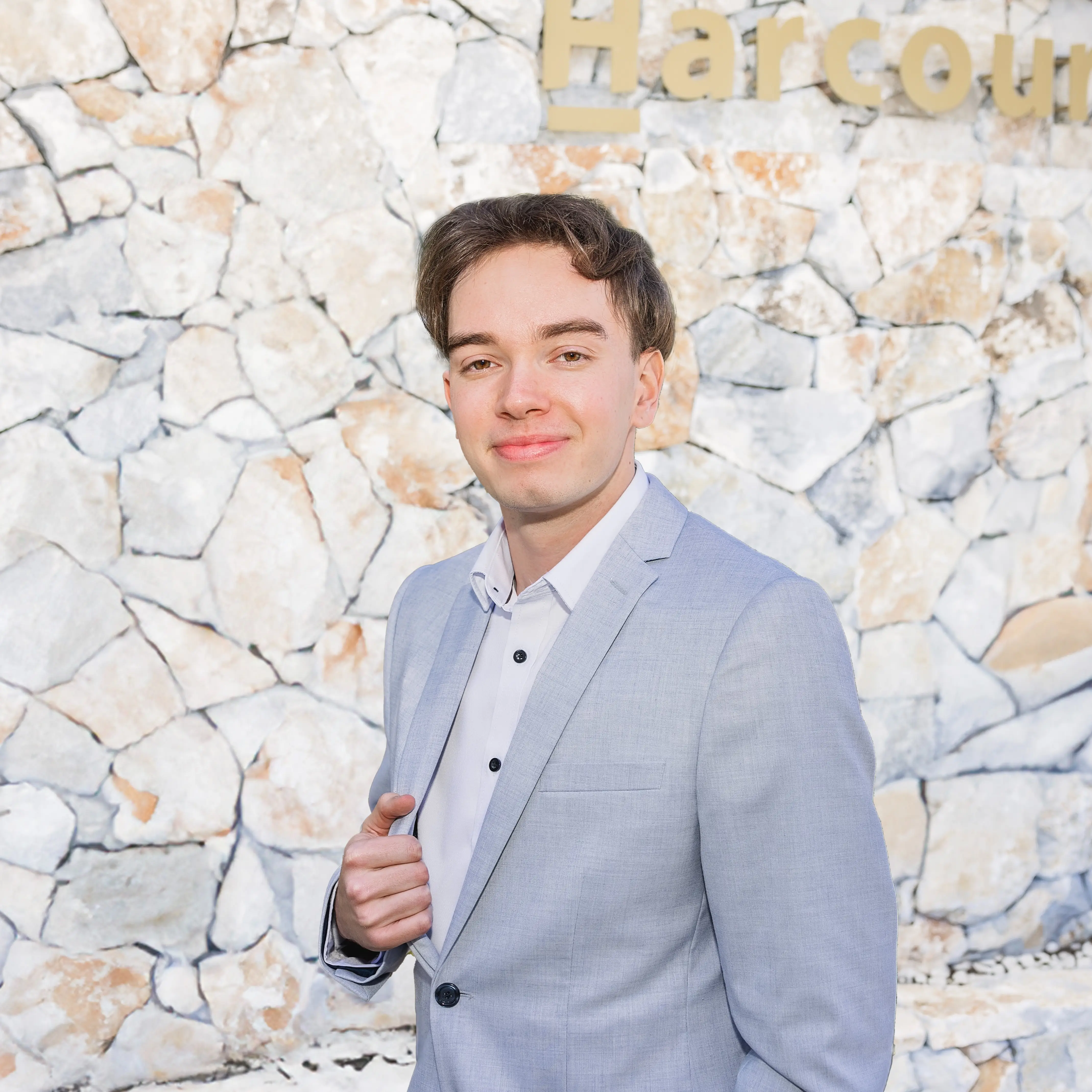 Luke Windley - Real Estate Agent | Harcourts Property Centre The Gap